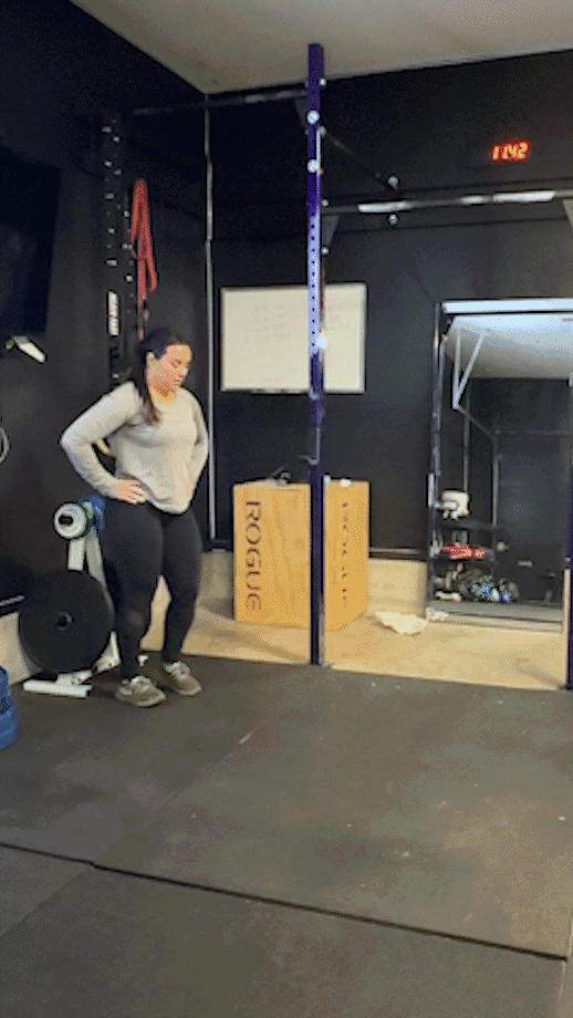 How To Do Walking Lunges: Expert Tips | Garage Gym Reviews