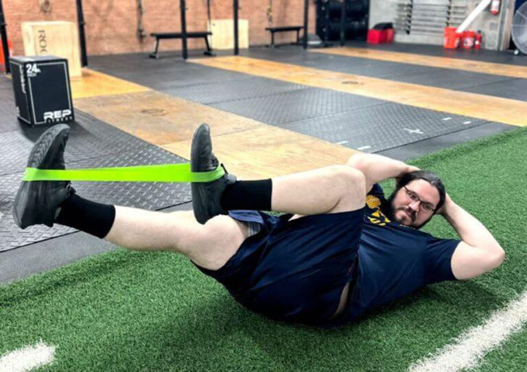 How to Do Bicycle Crunches: Expert Tips | Garage Gym Reviews