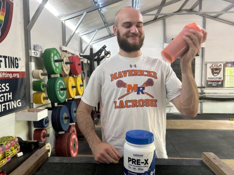 A Nutrition Expert Explains When To Take Pre-Workout | Garage Gym Reviews